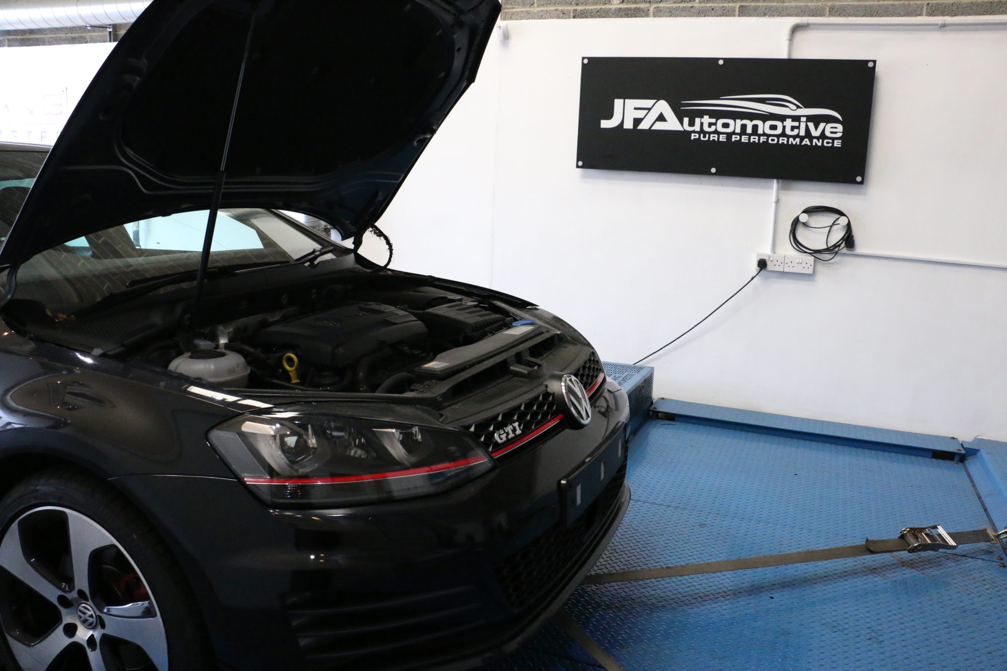 VW Golf MK7 GTI ECU Remapping, Engine Tuning & DSG Remapping