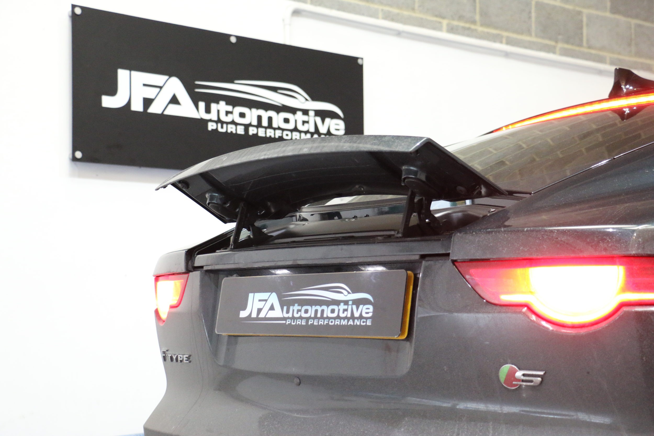 Jaguar F Type ECU Remapping, Engine Tuning & Gearbox Tuning