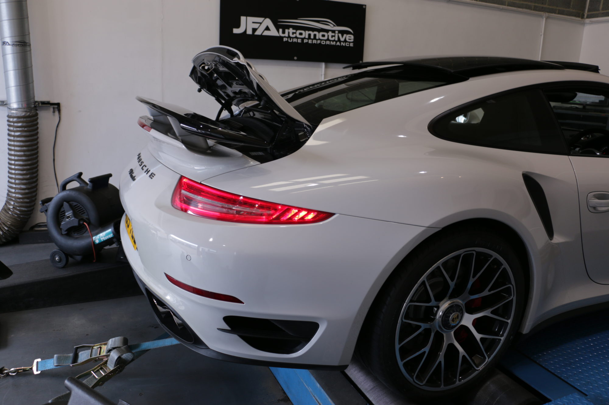 Porsche Remapping - Increased performance by ECU tuning