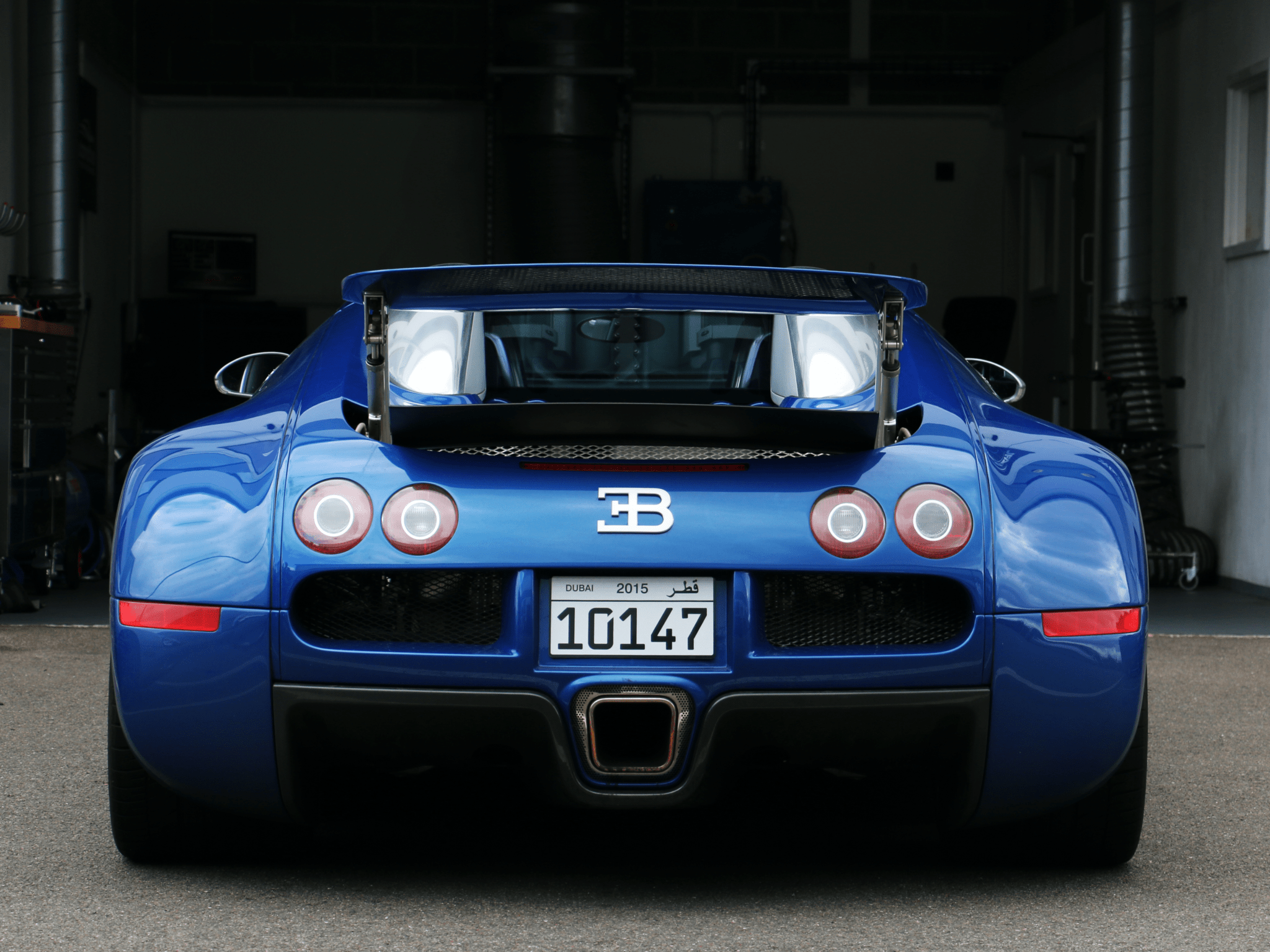 Bugatti Veyron Tuning: Oakley Design > JF Automotive