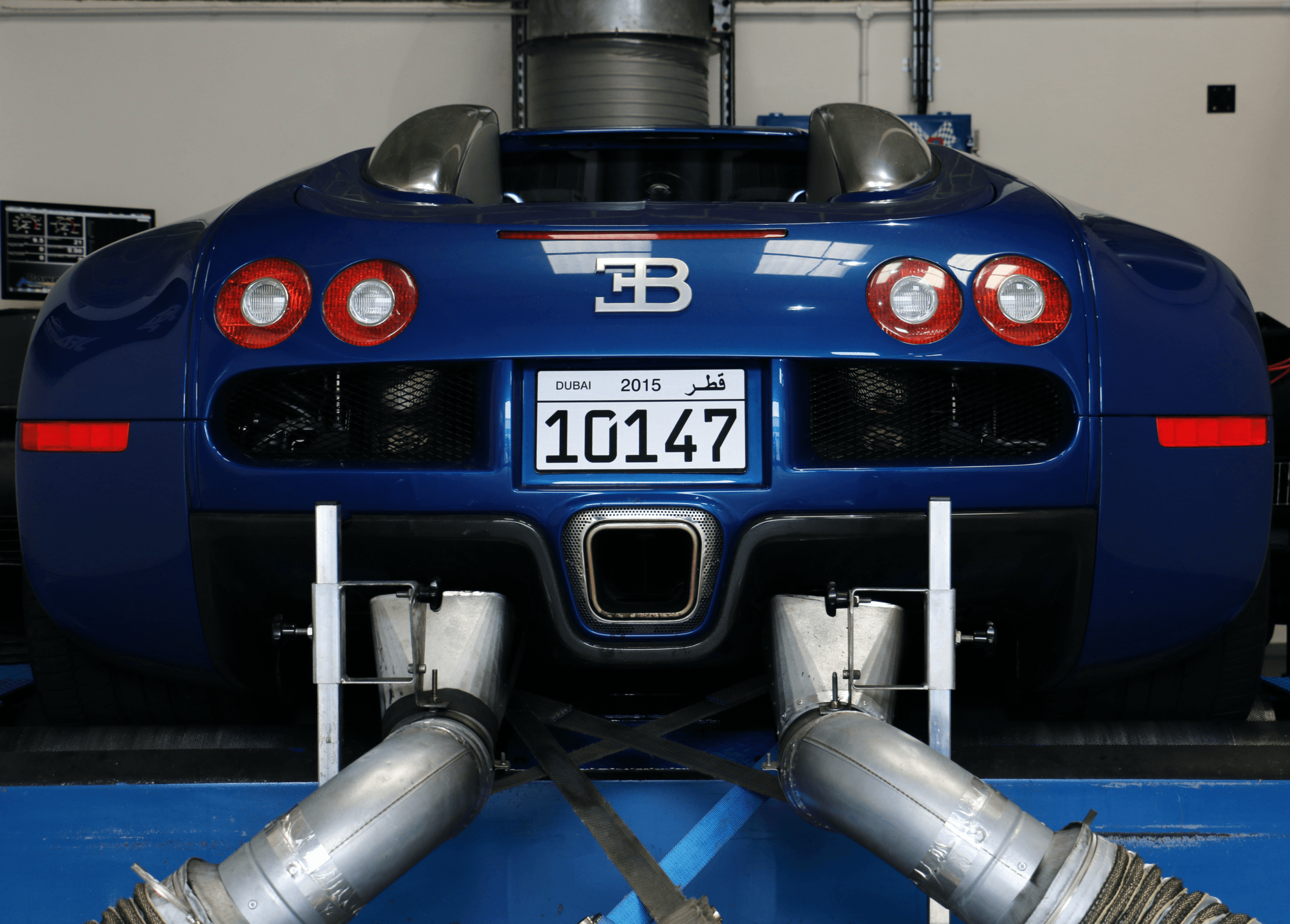 Bugatti Veyron Tuning: Oakley Design > JF Automotive